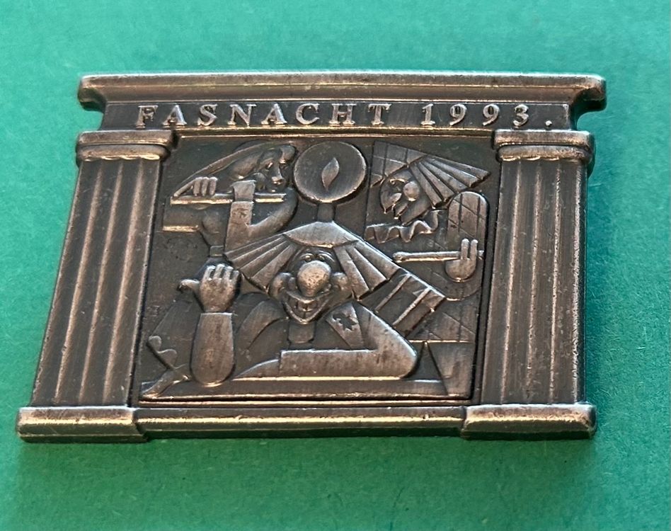 Plakette Basler Fasnacht 1993 (Gebraucht) in Spiez für CHF 5 – mit Lieferung auf Ricardo kaufen