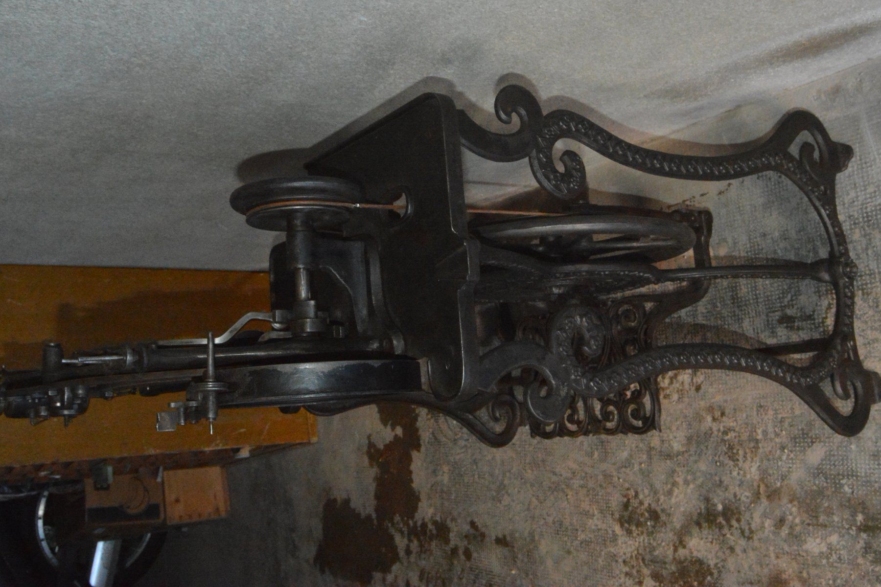 Machine à coudre Singer ancienne - Cordonier (D'occasion) à La Chaux-de ...