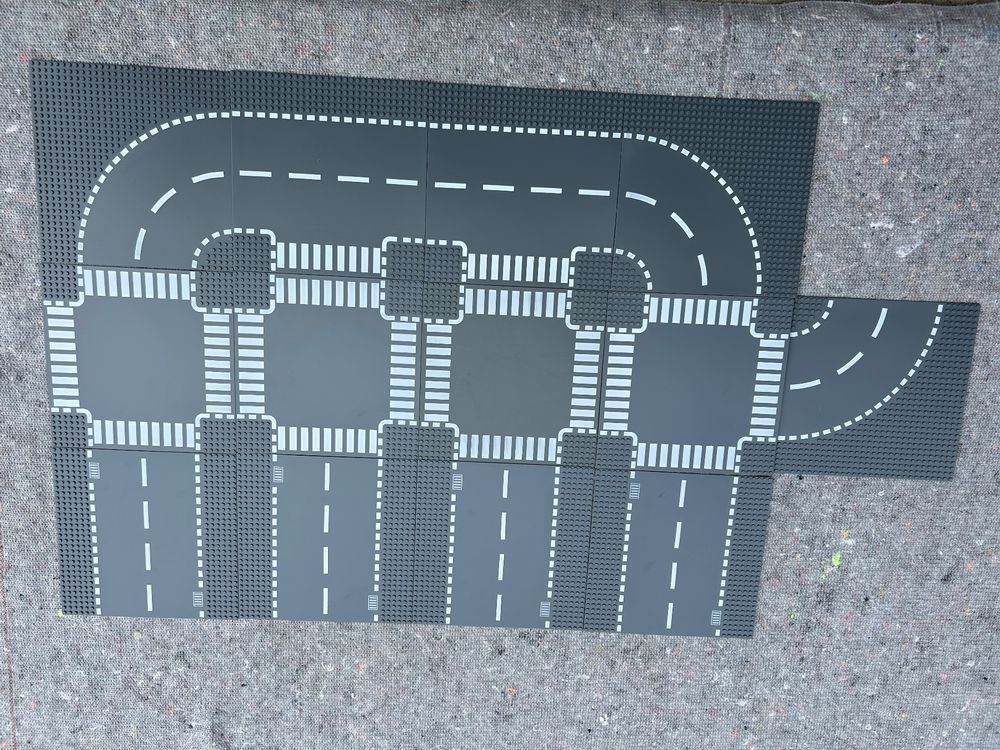 13 neuwertige Lego Strassen Platten | Kaufen auf Ricardo