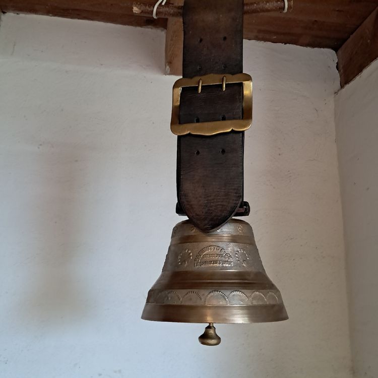 Wunderschöne Glocke mit WAPPEN BARINOTTO (Gebraucht) in Murten für CHF ...