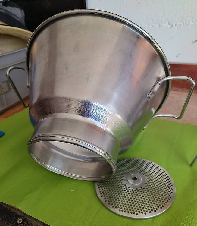 Passe-vite, Presse-purée, Moulin à légumes / à sauce tomate (D'occasion ...