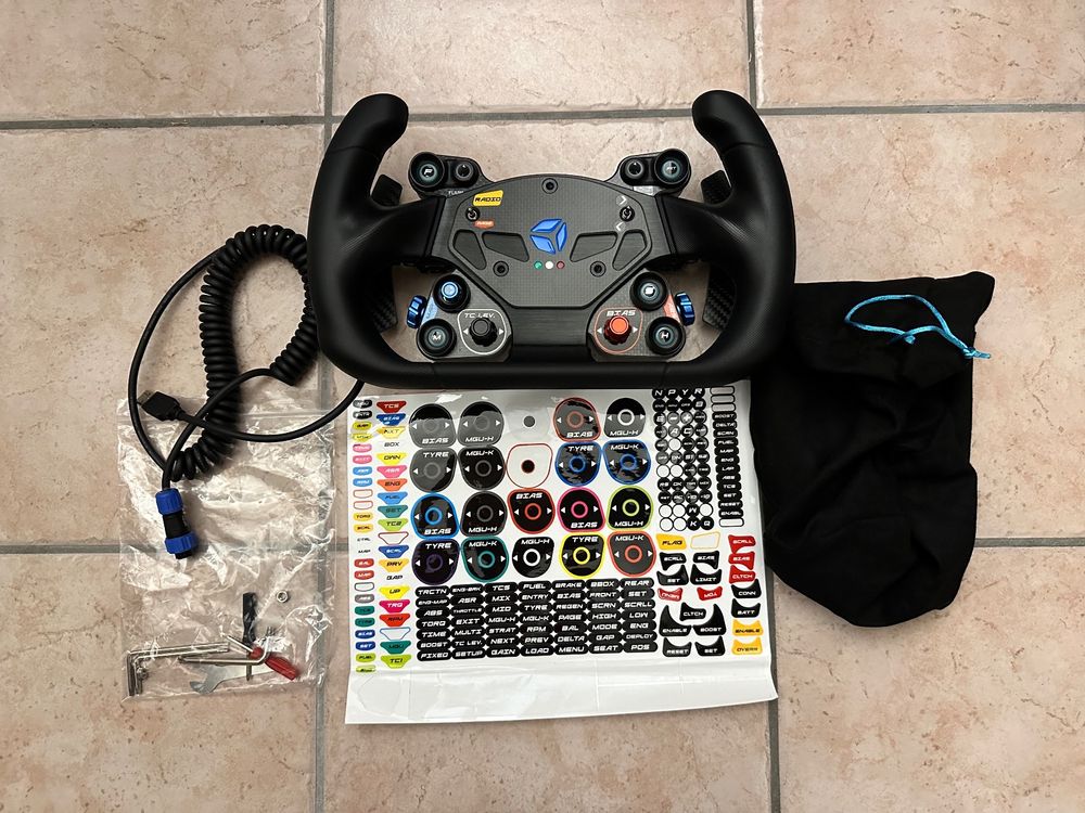 Cube Controls GT PRO ZERO + new rim sim racing wheel (Gebraucht) in ...
