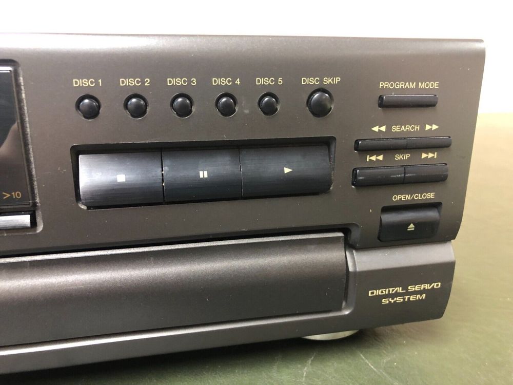 Technics SL-PD687 Compact Disc Changer / 5-fach CD-Wechsler (Gebraucht) in Winterthur für CHF 7 ...