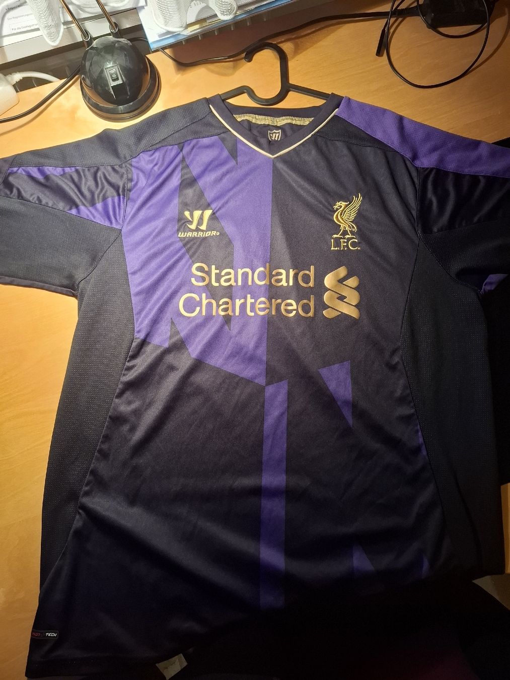 Liverpool Trainingsshirt ORIGINAL Grösse XXL (Gebraucht) in Pratteln ...
