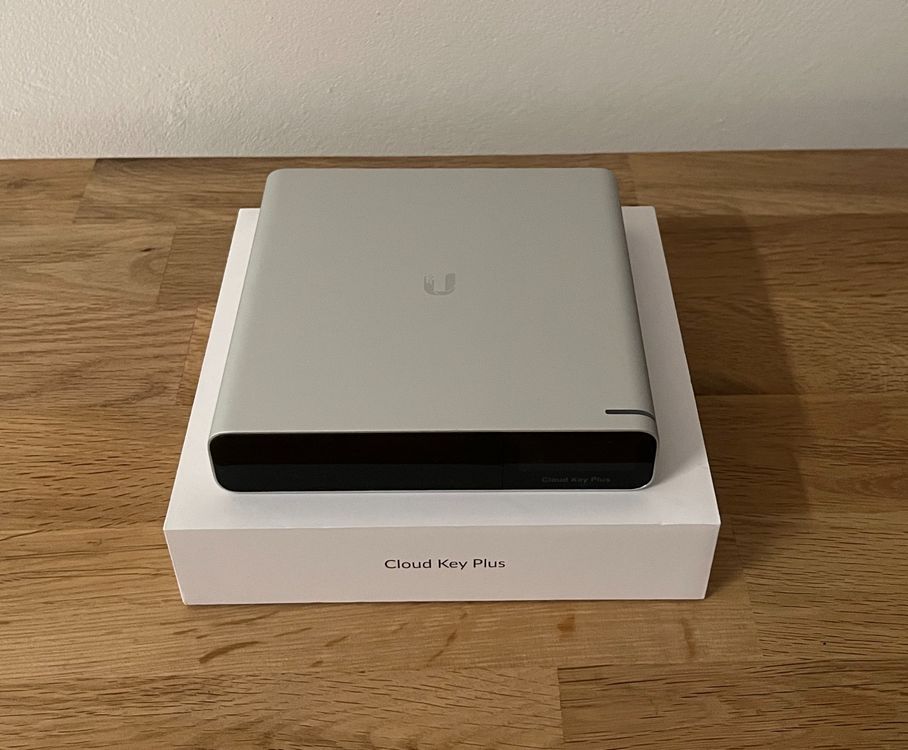 Ubiquiti UniFi Cloud Key Plus Gen 2 (Neu (gemäss Beschreibung)) in ...