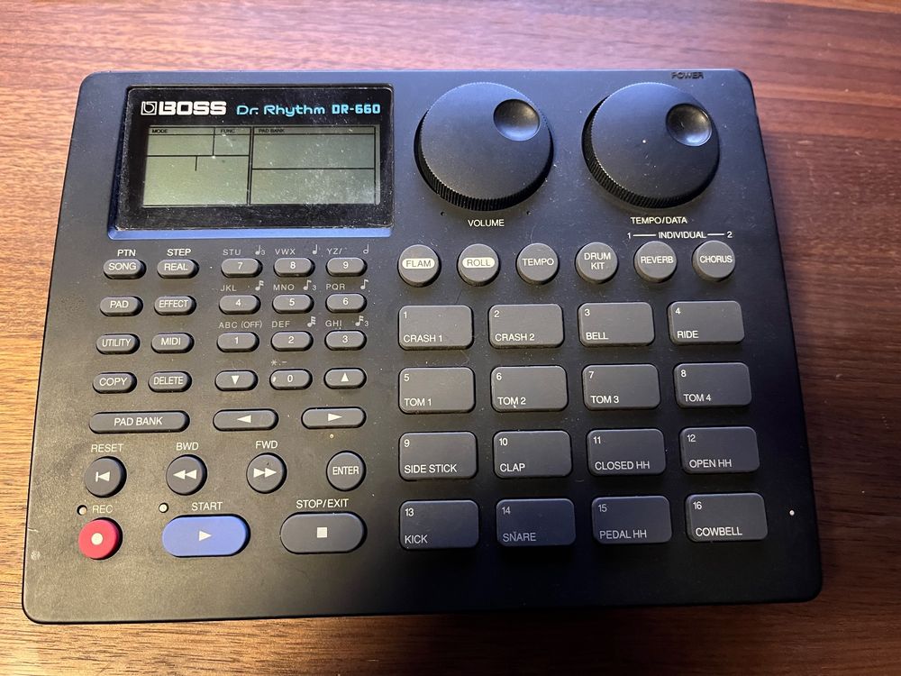 Vintage Boss Dr. Rhythm DR-660 legendäre Drum Machine (Gebraucht) in ...