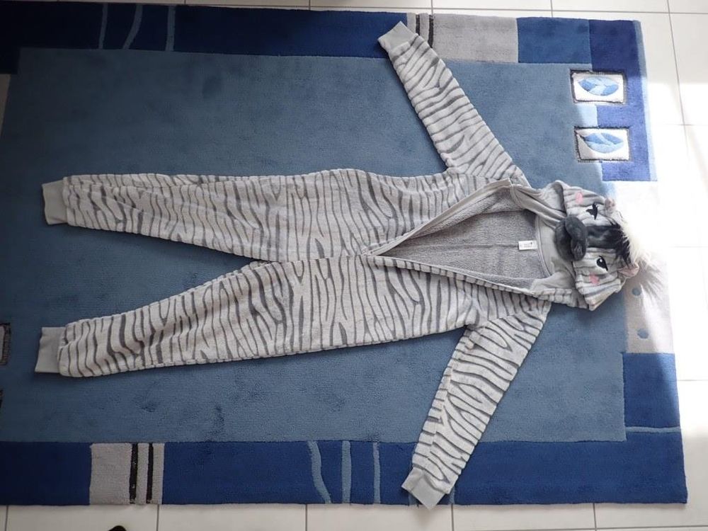 Pyjama Kostüm Zebra Grösse 146 | Kaufen auf Ricardo