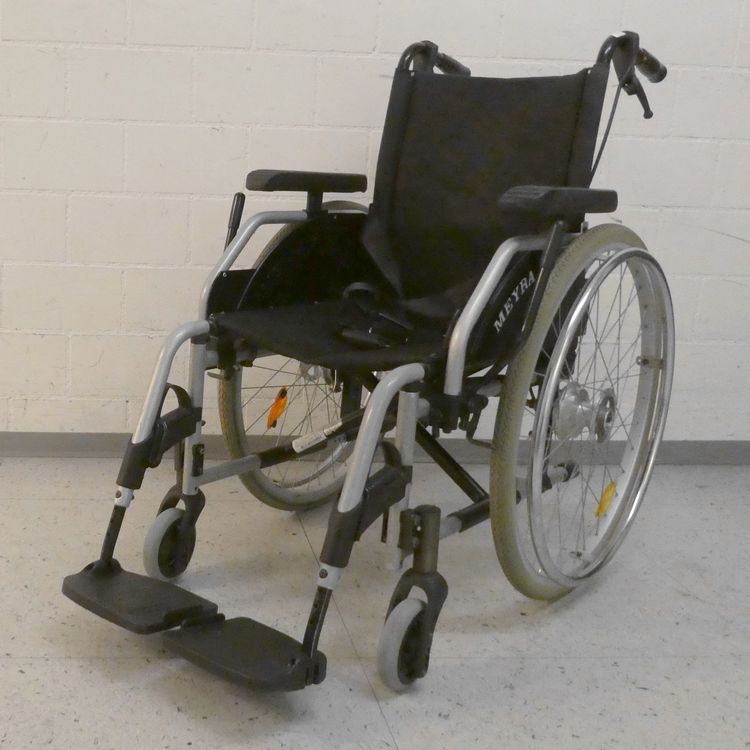Rollstuhl Meyra, SB 41 cm, Zusatzbremsen, nur CHF 169 | Kaufen auf Ricardo