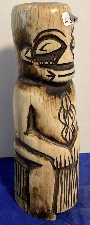 Sehr alte Afrikanische Handgeschnitzte sitzender Figur | Kaufen auf Ricardo