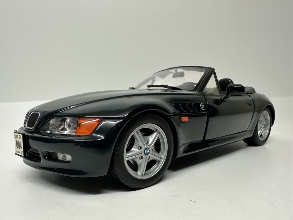 BMW Z3 1:18, dunkelgrün, inkl. OVP, UT MODELS (Gebraucht) in Zofingen ...