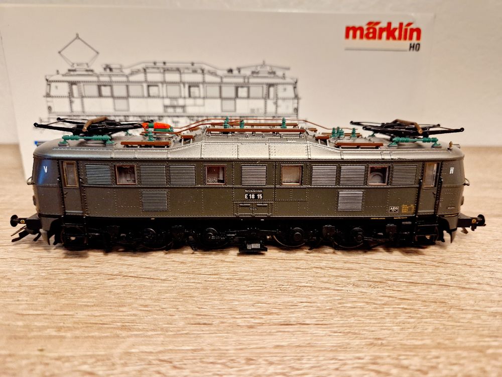 Märklin 33681 E-Lok BR E 18 DR H0 (Neu und originalverpackt) in St ...