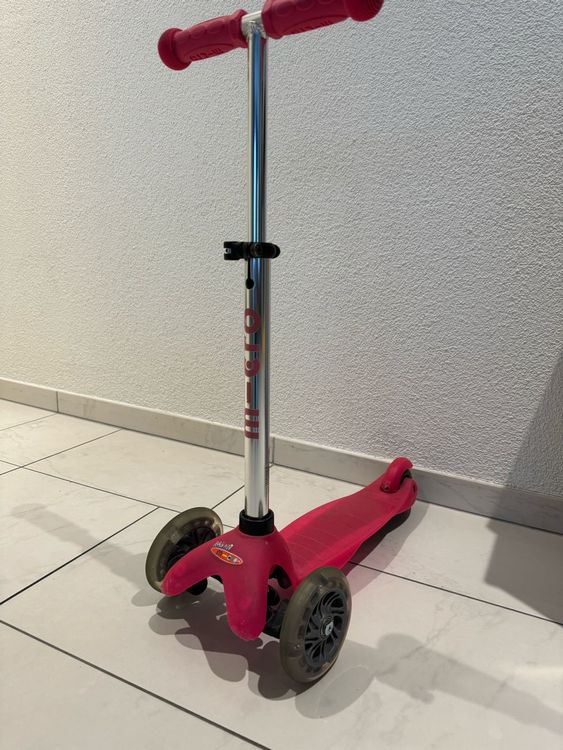 Kickboard Mini Micro Deluxe Pink (LED) (Gebraucht) in Lachen SZ für CHF 25 – mit Lieferung auf ...