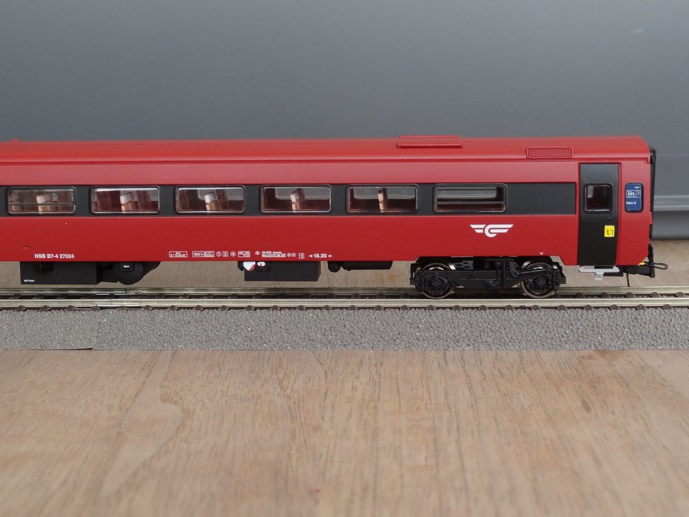 H0 NMJ Nr. 122.211 NSB Personenwagen B7 27024 NEU! (Neu (gemäss ...