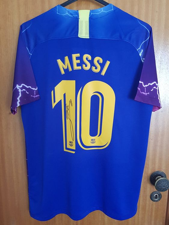 Lionel Messi FC Barcelona Spezial Edition Trikot - Signiert | Kaufen ...