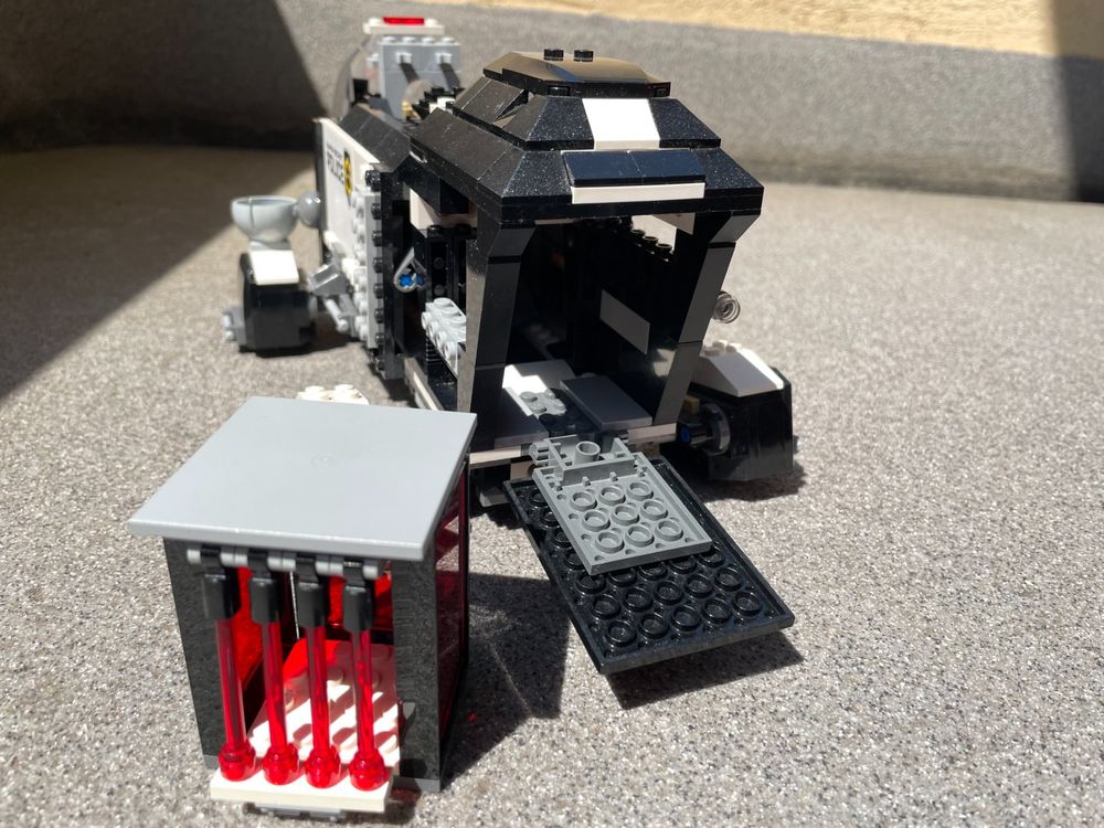 LEGO Movie # 70815 Super Secret POLIZEI (Gebraucht) in LAUSANNE für CHF ...