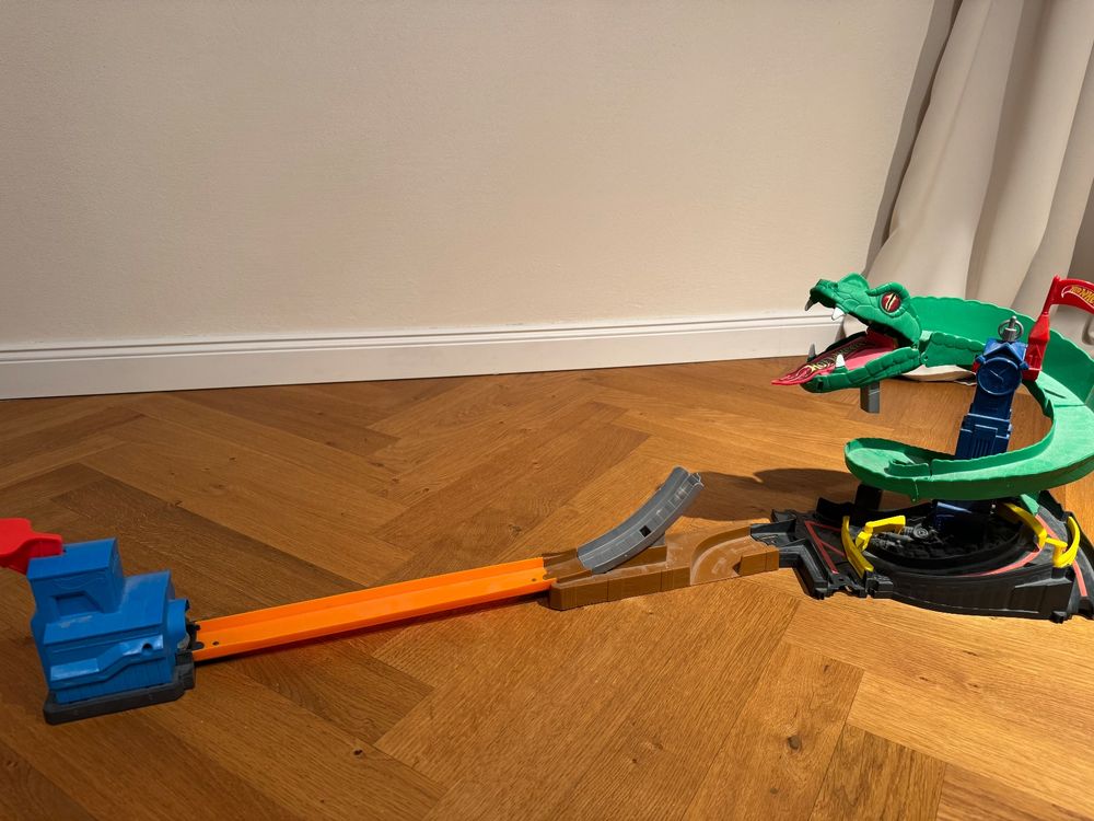 Hot Wheels Cobra Crash Trackset - Super Zustand! (Gebraucht) in ...