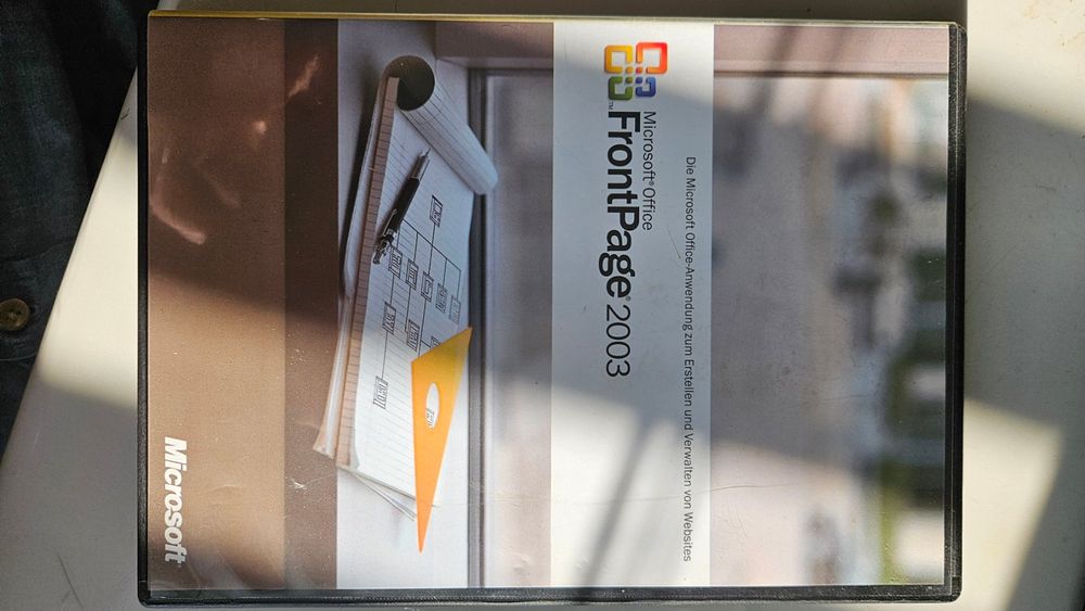 Microsoft Frontpage 2003 (Gebraucht) in Intragna für CHF 9 – mit Lieferung auf Ricardo kaufen