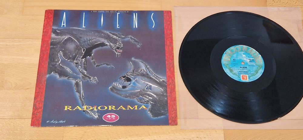 Radiorama Aliens, Mix 300, Italo Disco (Gebraucht) in Zürich für CHF 20 ...