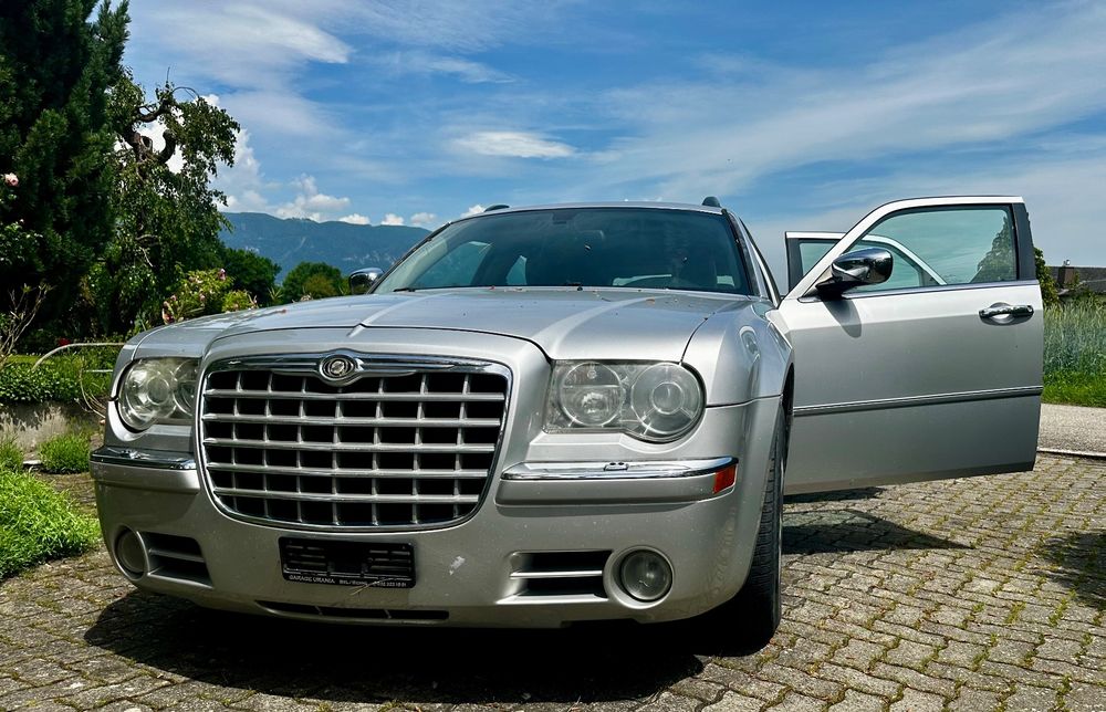 Chrysler 300C T Model 350 V6 Benzin noch MFK 8 Fach (Gebraucht) in ...