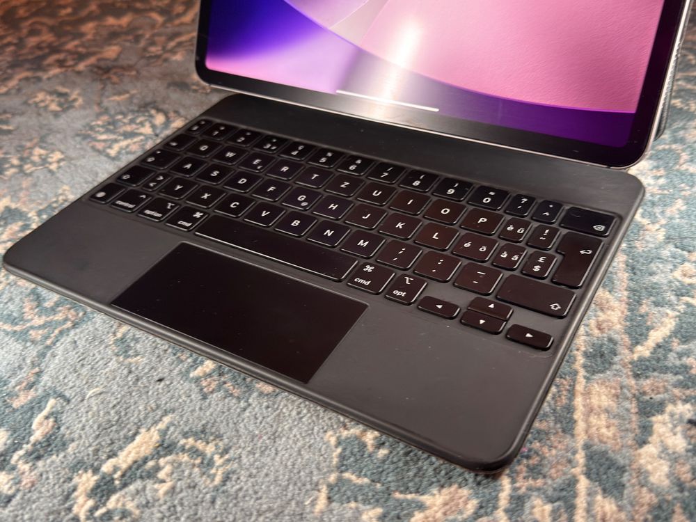 iPad Pro 11" 512GB (LTE) Bundle iOS 26.2 inkl. VIEL ZUBEHÖR! (Gebraucht ...