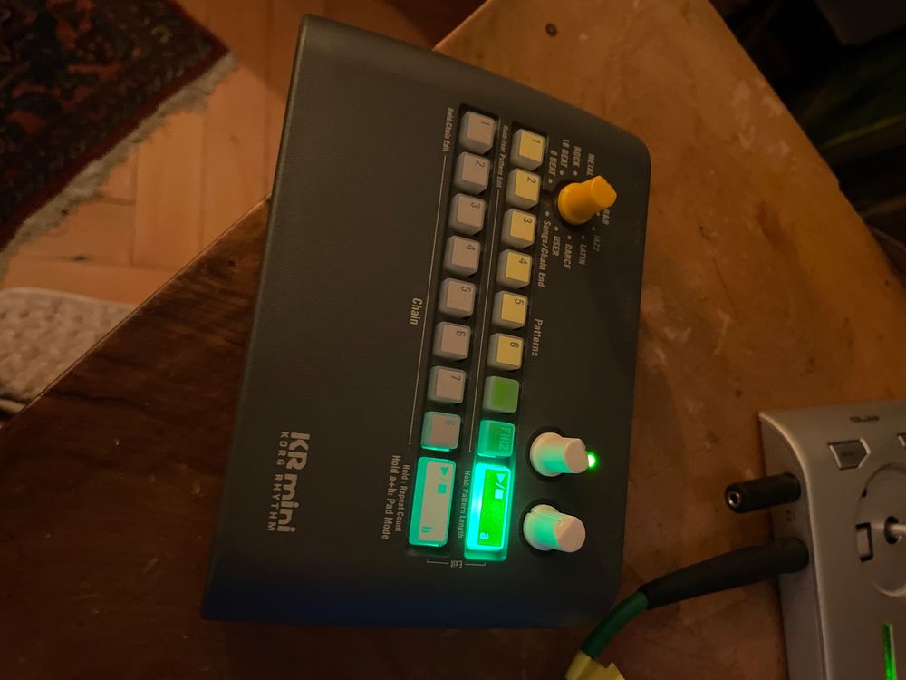 Korg kr mini drum computer machine (Gebraucht) in Embrach für CHF 40 ...