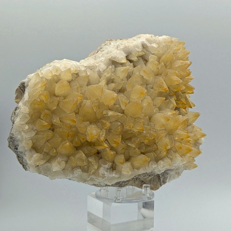 Grosse (18cm) CALCIT GELB IRISIEREND, elegante (Neu (gemäss Beschreibung)) in Balerna für CHF ...