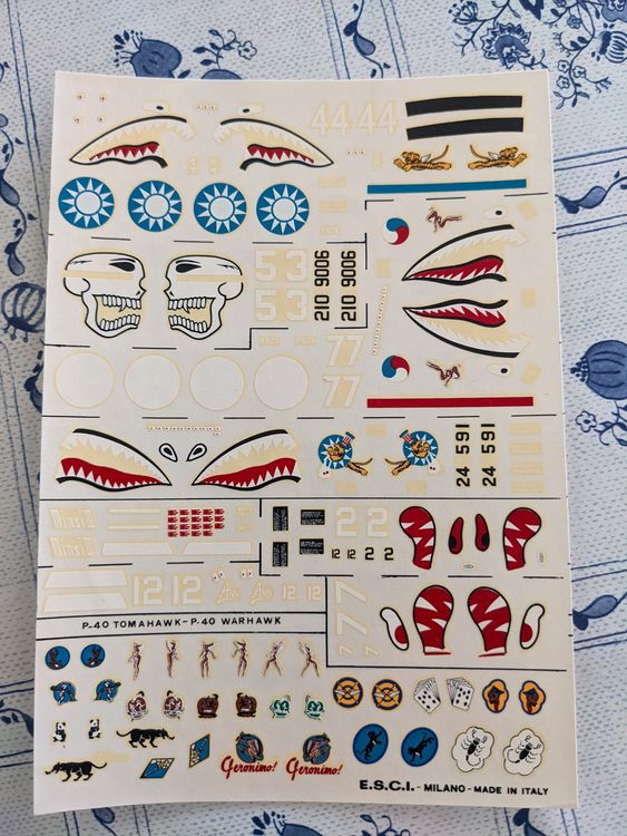 Esci Decals P-40 Tomahawk/Warhawk und F6F Hellcat (Gebraucht) in ...