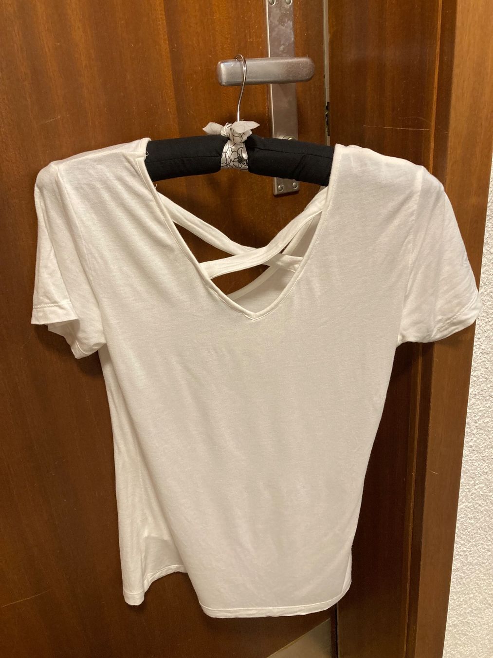 T-shirt blanc Avant Première, taille S, dos croisé, été! (D'occasion) à ...