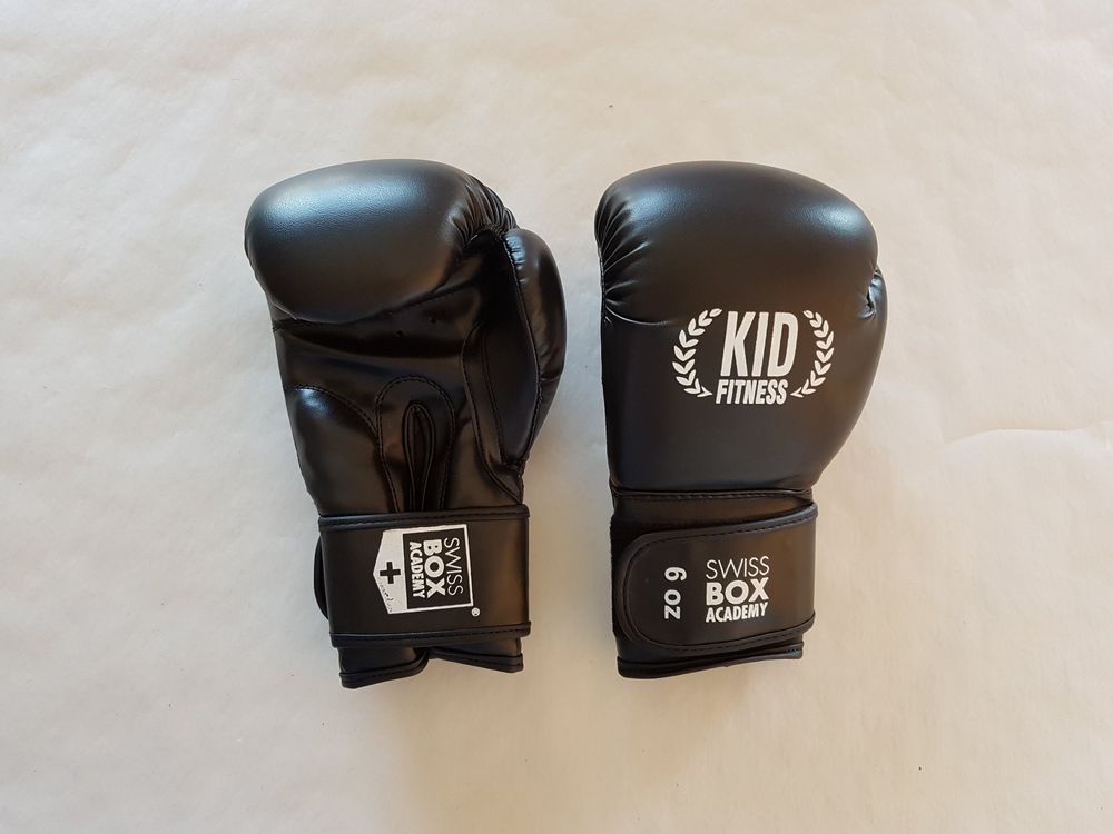 Kinder Boxhandschuhe SBA schwarz KID 6 OZ NEU - inkl. Tas (Neu und ...