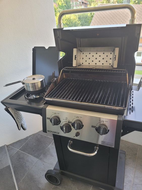 Gasgrill Broil King Monarch (Gebraucht) in Wimmis für CHF 160 – nur Abholung auf Ricardo kaufen