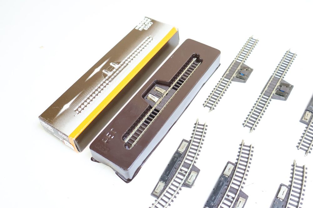 Märklin mini club 15 x Schienen 8539/8598/8588... NP: 200.- (Gebraucht ...