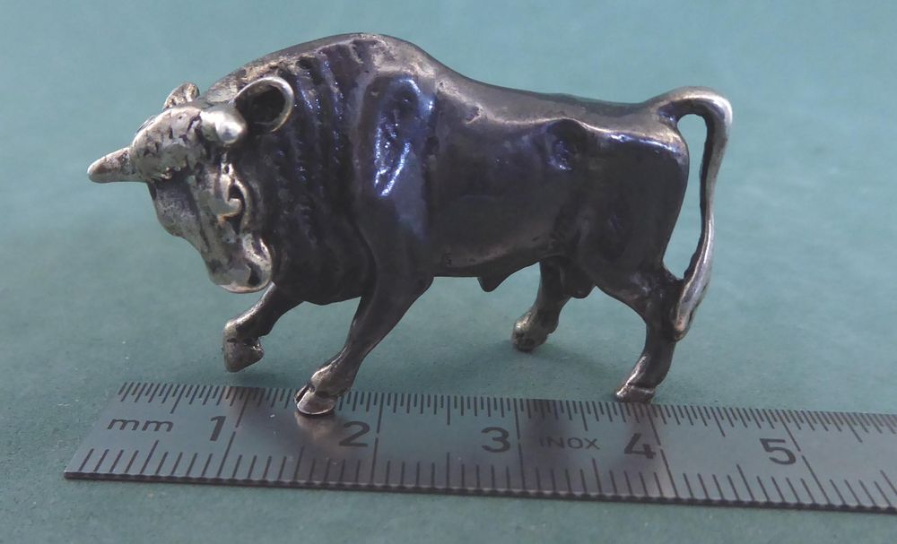 Figur Bulle / Stier 800er Silber (Gebraucht) in Muri AG für CHF 32 ...