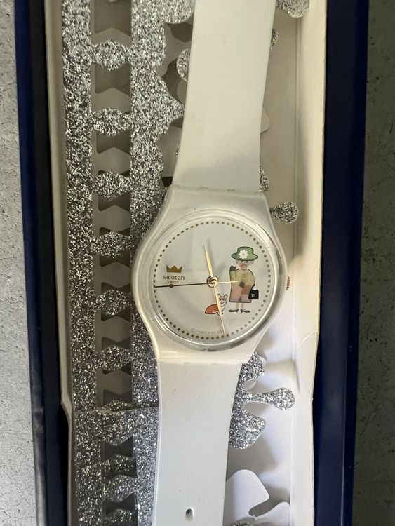 Swatch Uhr Queen Elizabeth II 👑🇬🇧 (Neu (gemäss Beschreibung)) in Zürich ...