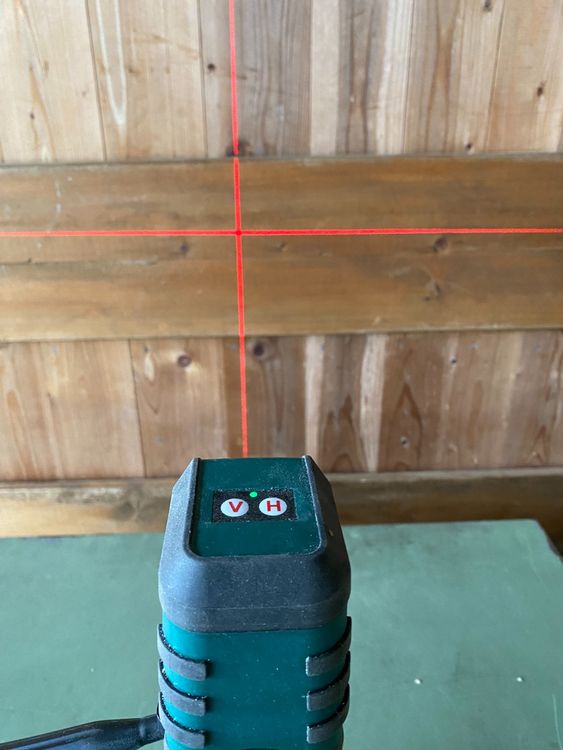 Laser / Kreuzlinienlaser "Parkside" PKLL 10 B3 mit Stativ (Gebraucht ...