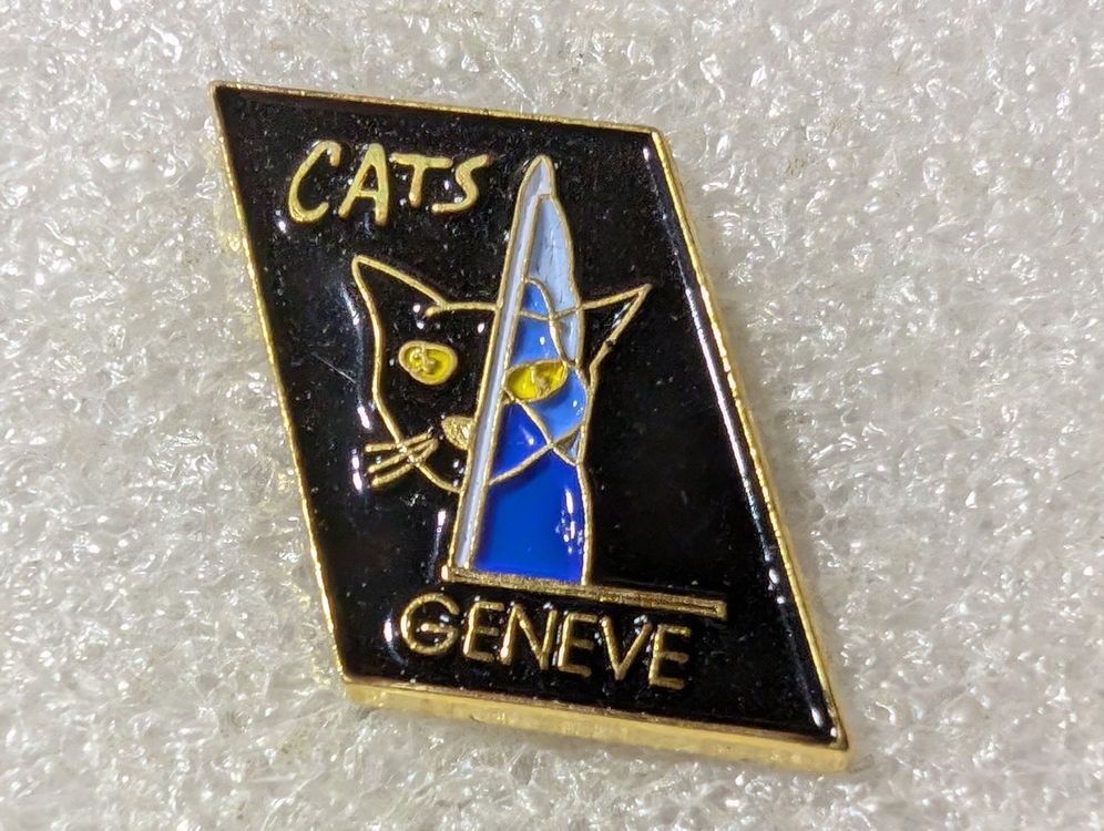 Ansteckpin 202: Cats Geneve (Gebraucht) in Oppligen für CHF 1 – mit ...