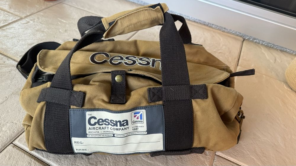 Pilot Aviation Bundle: Cessna Bag, David Clark Headset & Mor | Kaufen ...
