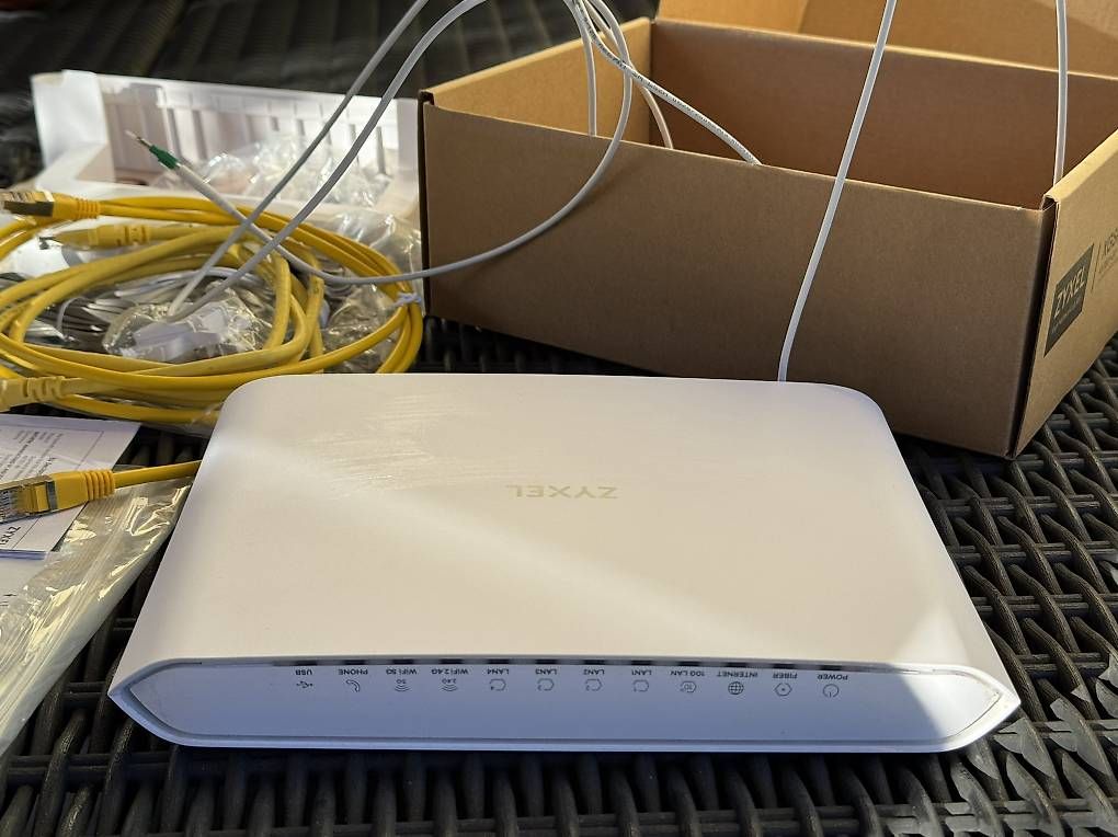 Zyxel AX7501-B0 XGS-PON VoIP IAD WiFi 6 10G Fiber Router (Gebraucht) in ...