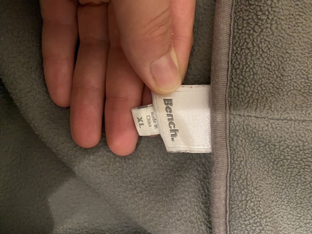 Bench Fleece Gr.XL (Gebraucht) in Matten b. Interlaken für CHF 35 – mit ...