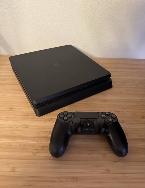 Sony Playstation 4 Slim (Gebraucht) in Allschwil für CHF 80 – nur Abholung auf Ricardo kaufen
