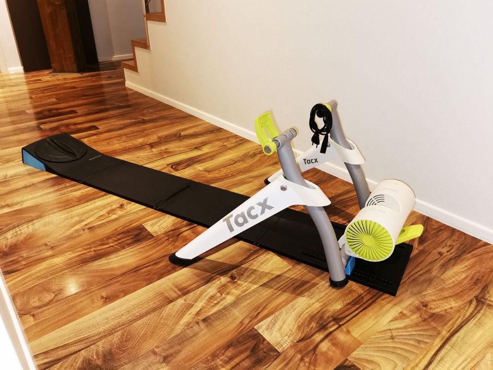 TACX I VORTEX TRAINER MIT BLACK TRACK | Kaufen auf Ricardo