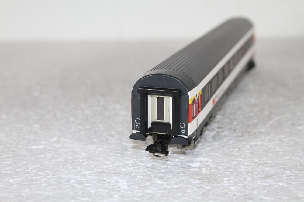 Märklin 42166-1 SBB 1.Klasse Personenwagen InterCity-Design | Acheter ...