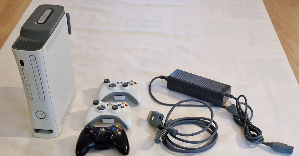 Microsoft Xbox 360 erste Version mit 14 Spielen (Gebraucht) in ...