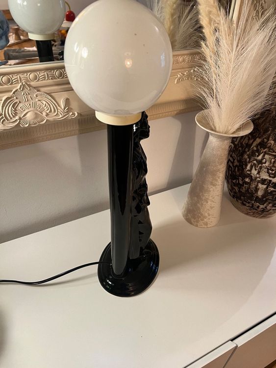 Schwarze Art Deco Lampe, 80er Keramik, Frauen Lamp (Gebraucht) in ...
