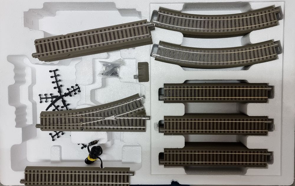 Roco Geoline Schienenoval mit Weiche aus Startset, neu! | Kaufen auf ...