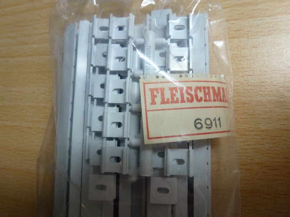 Fleischmann 6911 Streckensymbol 10x10cm (Neu und originalverpackt) in ...