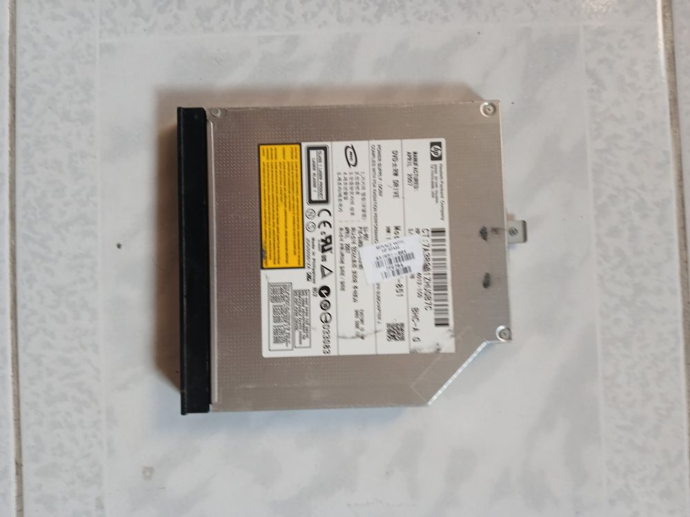 HP DV PAVILION 9000 CD ROM Laufwerk / partial Defekt (Gebraucht) in ...