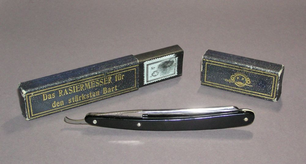 Antikes Rasiermesser "Für den stärksten Bart" KR. in OVP (Gebraucht) in Grenchen für CHF 25 ...