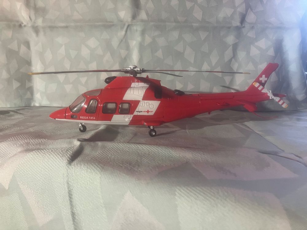 Helimodell Rega Agusta Da Vinci mit altem Rega Logo 1:43 (Neu und ...