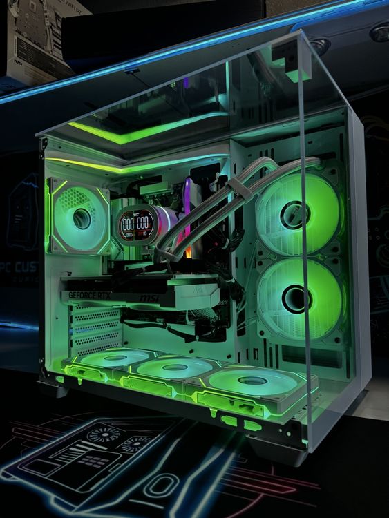 Gaming pc RTX 5070 Oc+ Ryzen 7800X3D 16 gb ram + 1 tb pcie4 (Neu und ...