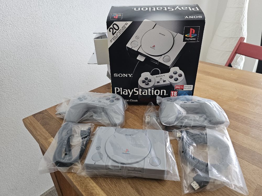 Playstation Classic Mini - Inkl. 20 Games - OVP | Kaufen auf Ricardo
